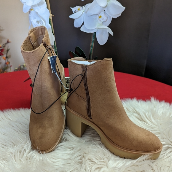 Universal Thread | Shoes | Nwt Womens Katrina Platform Boots Universal ...